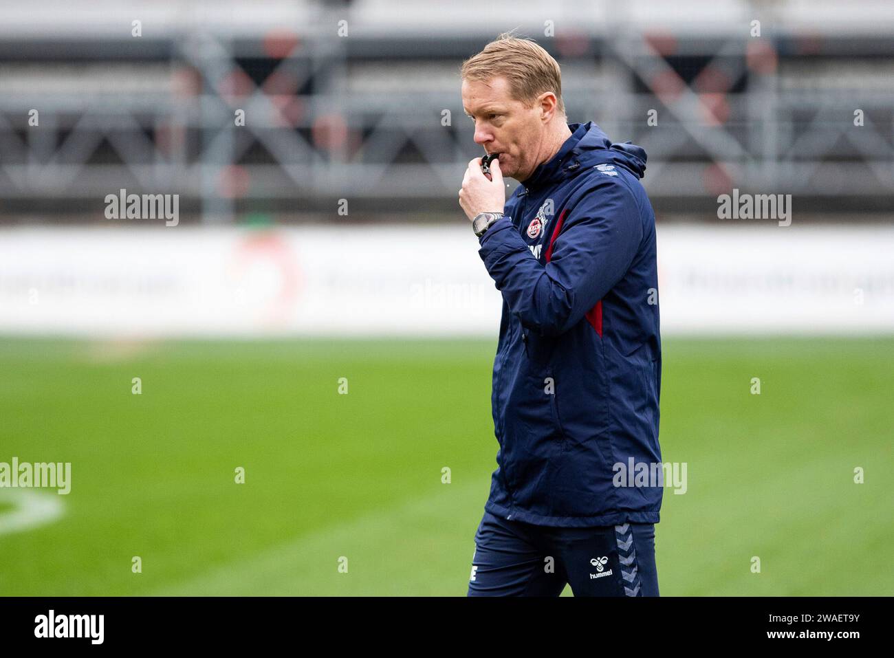 Koeln, Deutschland. 04th Jan, 2024. Timo Schultz (1.FC K?ln, Cheftrainer) 1. FC K?ln, Training ...