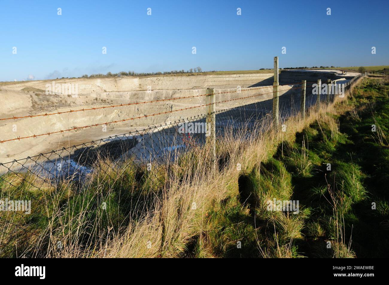 Disused cement works hi-res stock photography and images - Alamy
