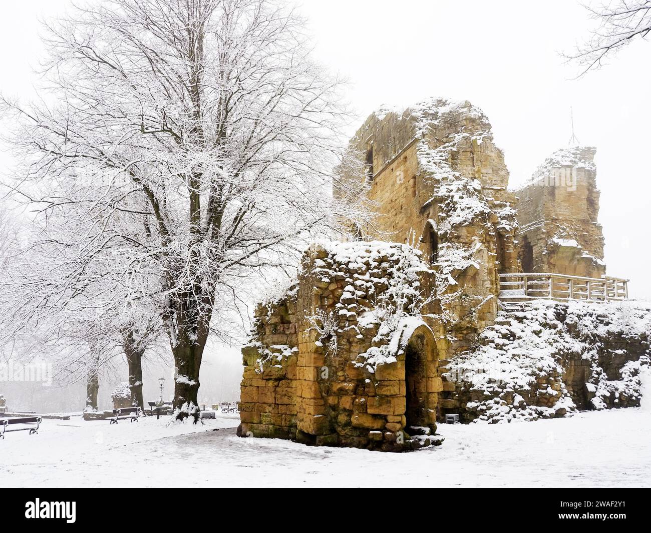 The Kings Tower at Knaresborough Castle in the snow Castle Yard ...