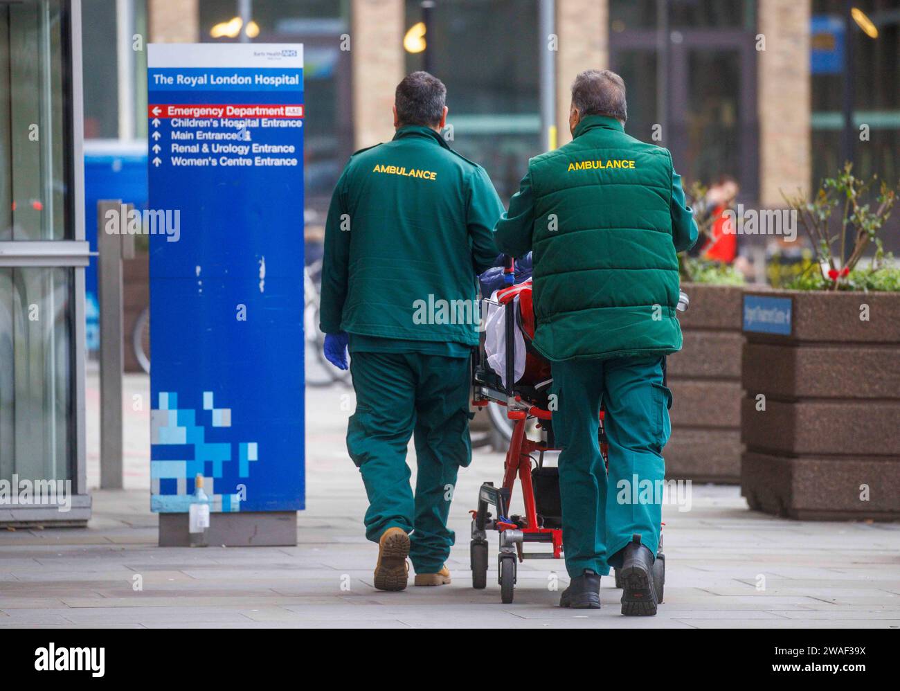 London, UK. 4th Jan, 2023. Ambulances and medical staff outside The ...