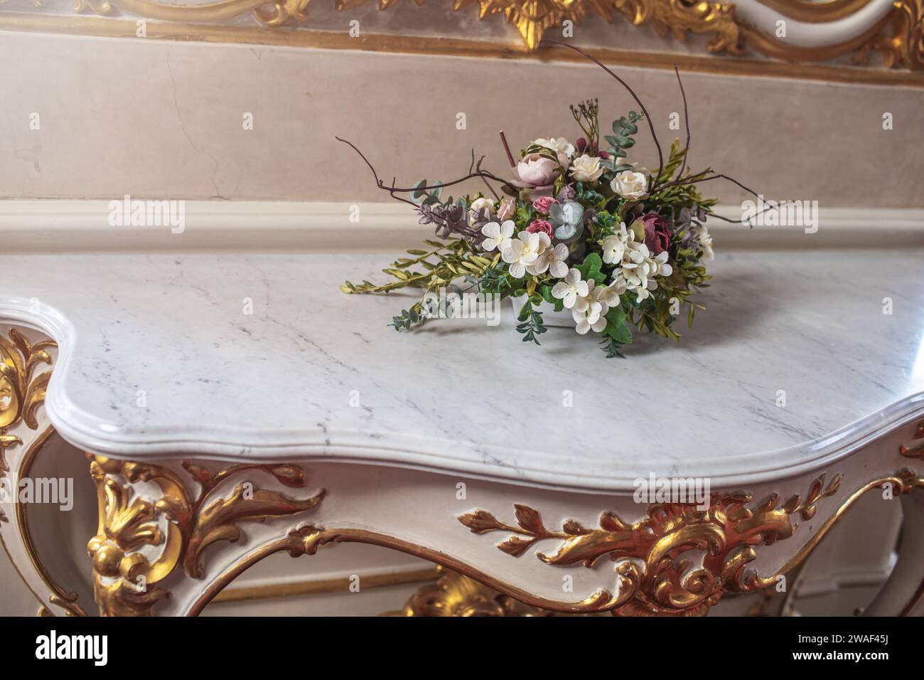 Antique table baroque style hi-res stock photography and images - Alamy