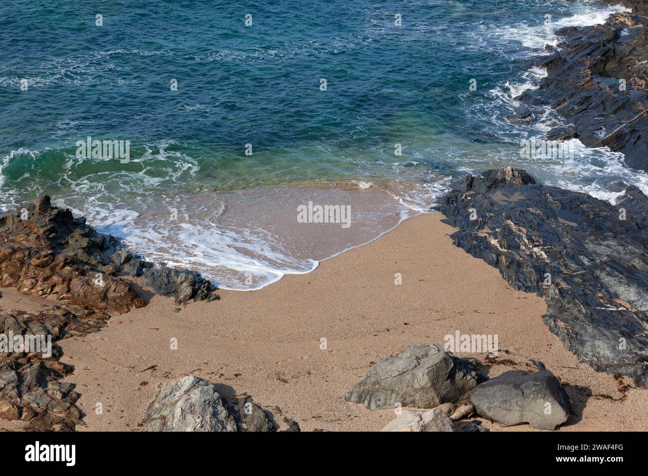 Blue ocean lapping up onto golden sand | High Tide, Porthleven Sands ...