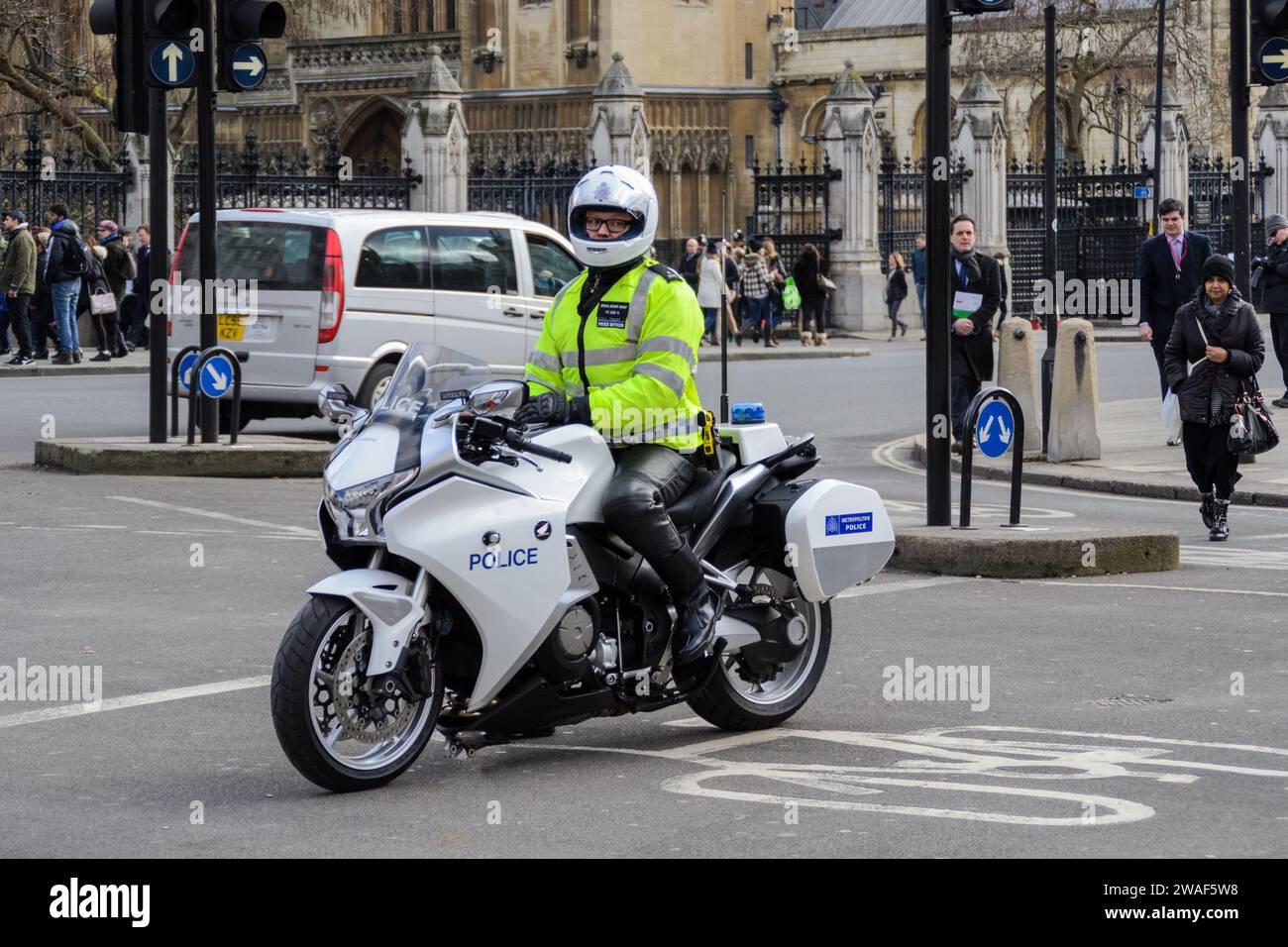 Special police officer uk hi-res stock photography and images - Alamy