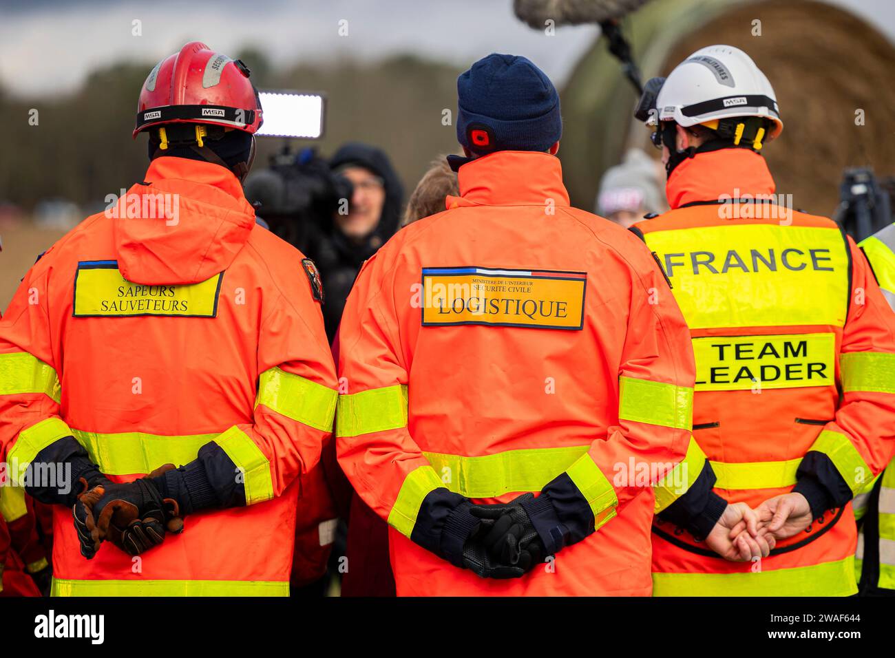 04 January 2024, Lower Saxony, Winsen (Aller): French civil defense ...