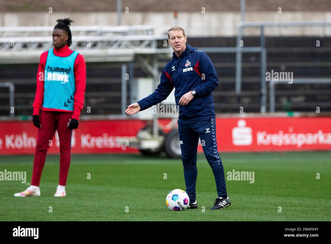 Koeln, Deutschland. 04th Jan, 2024. Timo Schultz (1.FC K?ln, Cheftrainer) 1. FC K?ln, Training ...