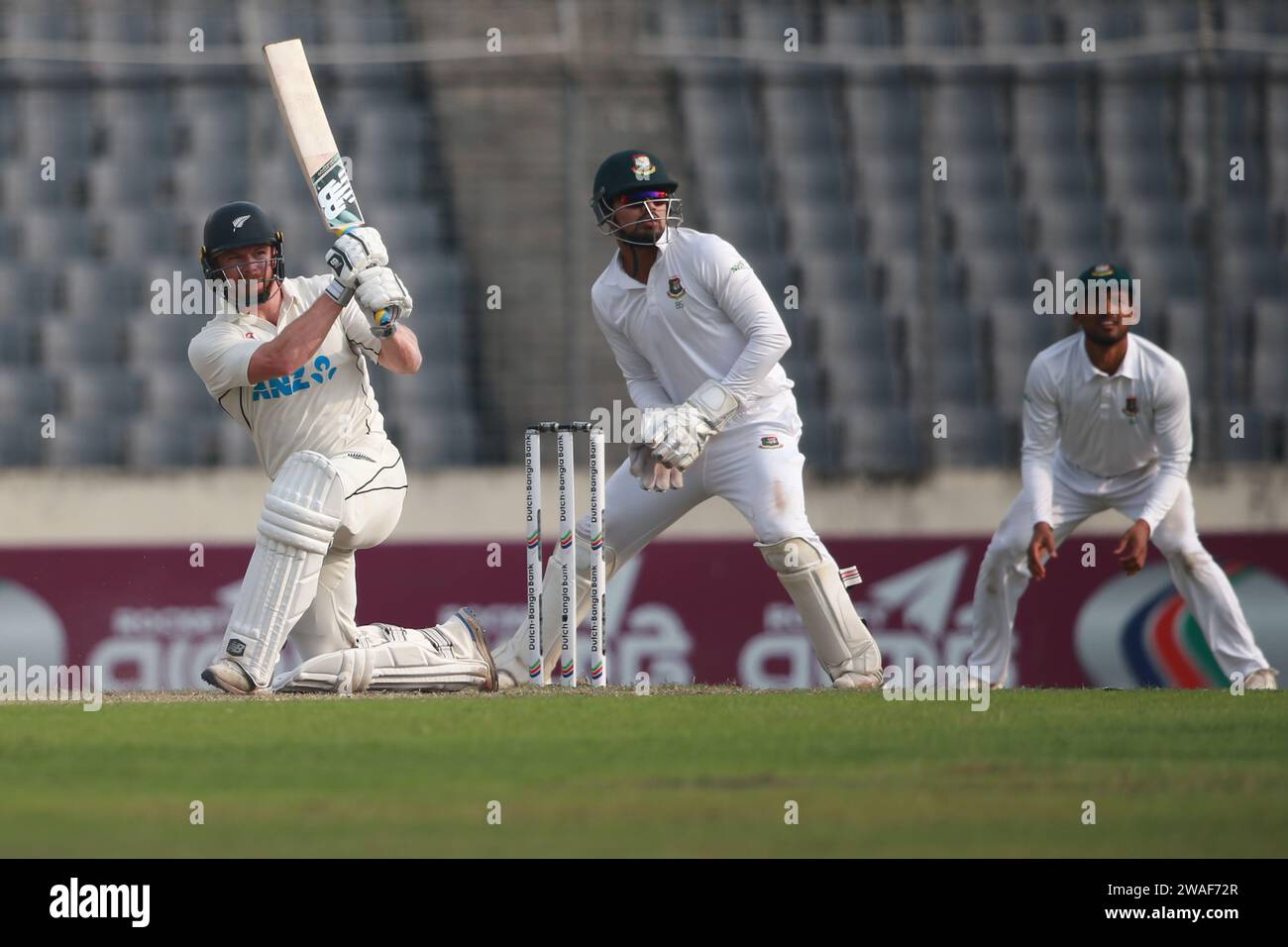 Glenn phillips cricket hi-res stock photography and images - Alamy