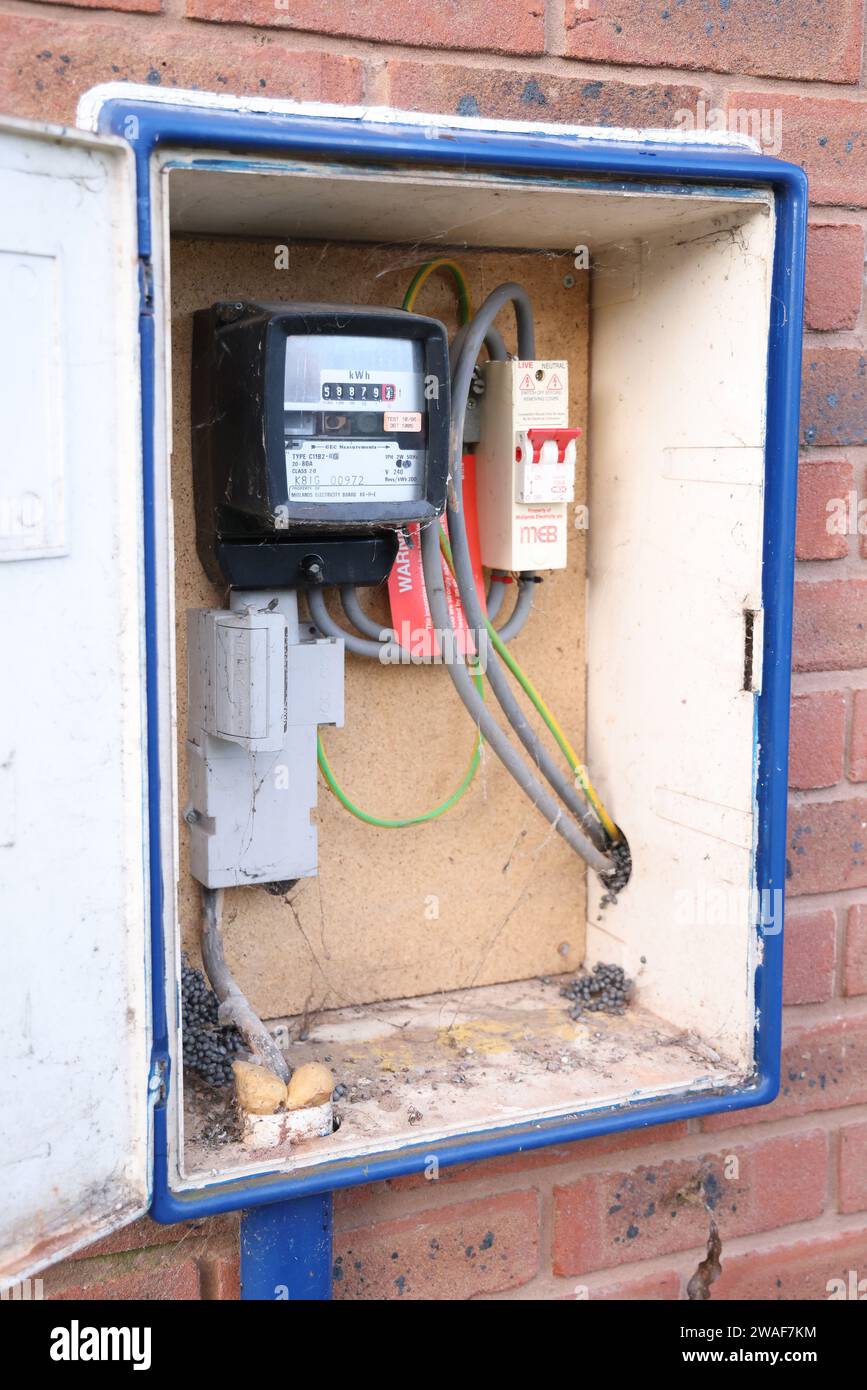Old style Electricity Meter fitted to a UK home - 4 January 2024 ...