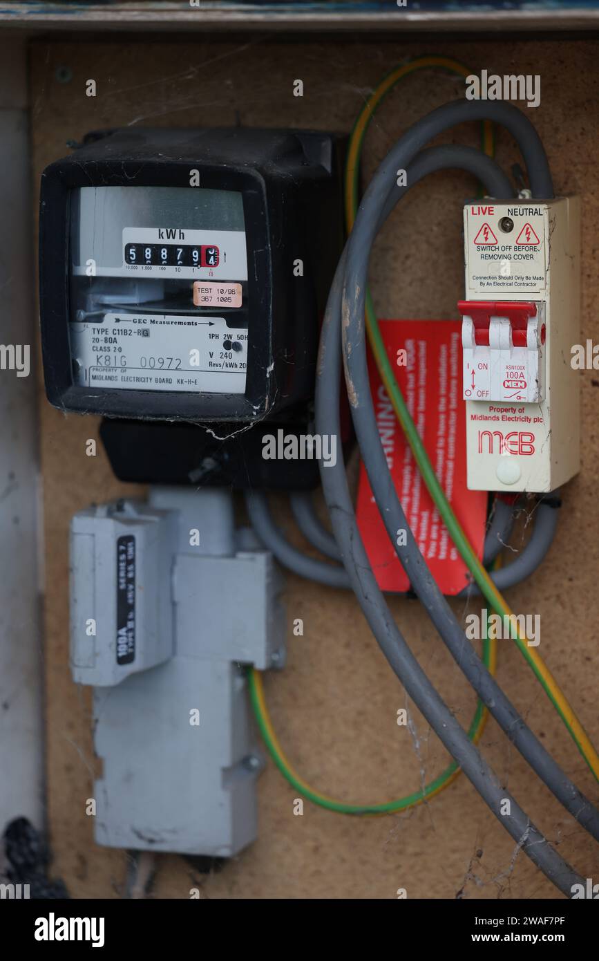 Old style Electricity Meter fitted to a UK home - 4 January 2024 ...