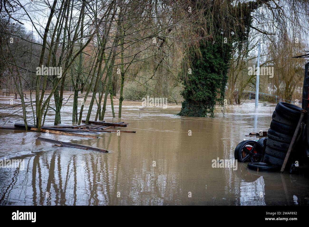 Neunkirchen, Germany. 04th Jan, 2024. The Blies floods in Neunkirchen ...