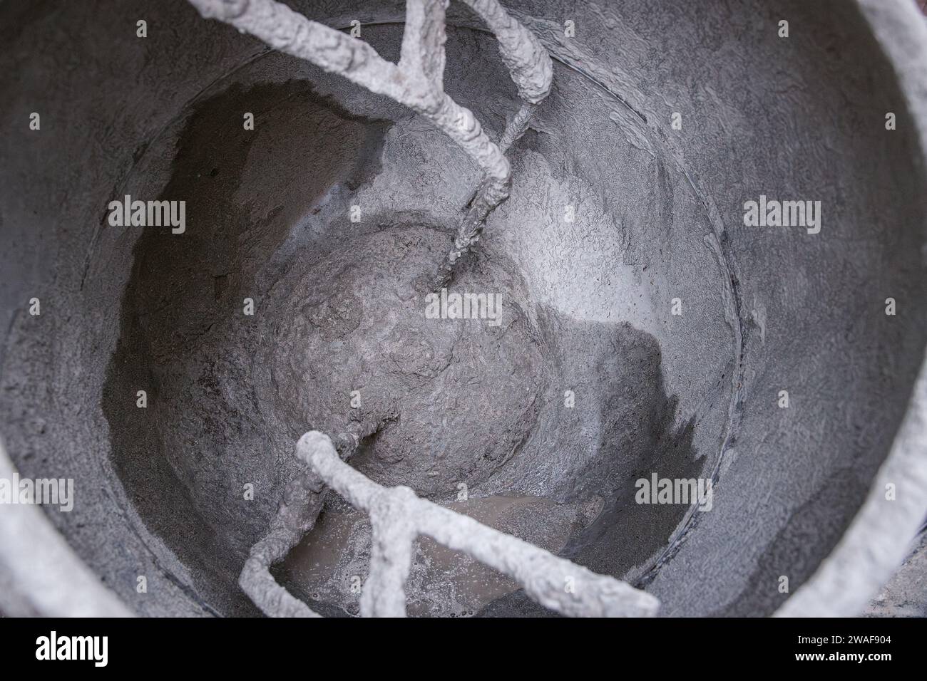 Cement mixing machine hi-res stock photography and images - Alamy