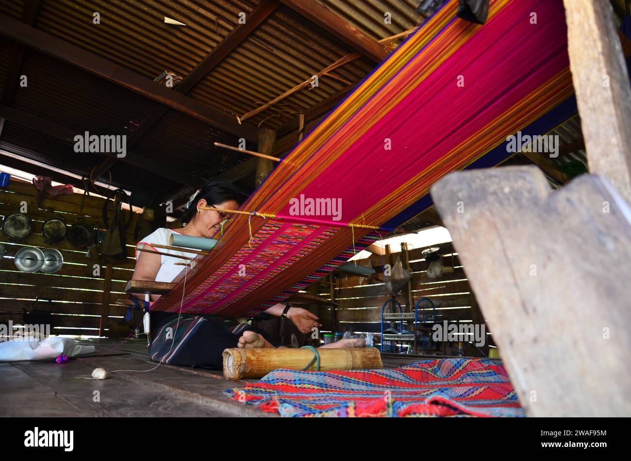 Traditional folk wisdom hand woven cotton of Kariang ethnic and tribe ...