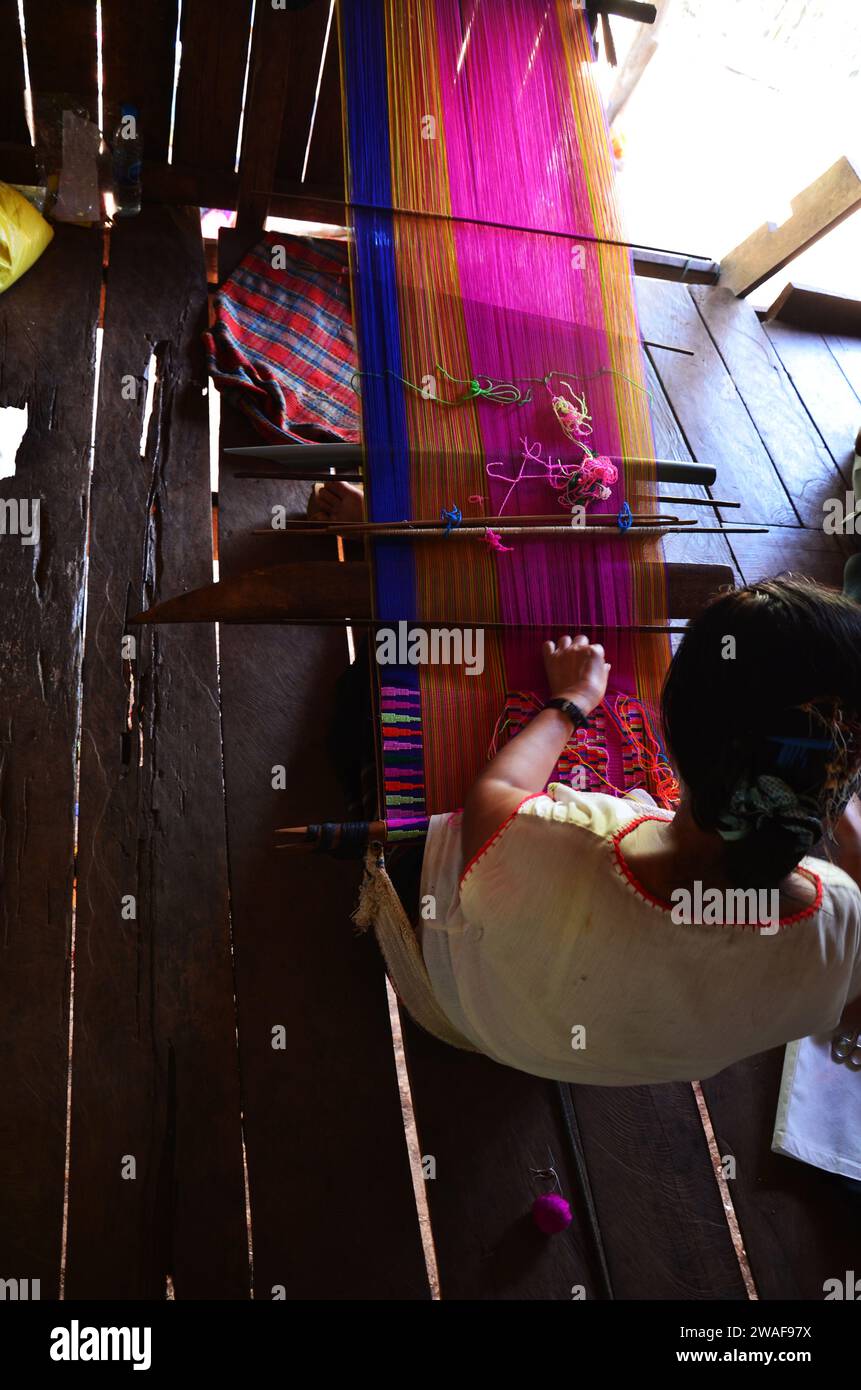 Traditional folk wisdom hand woven cotton of Kariang ethnic and tribe ...