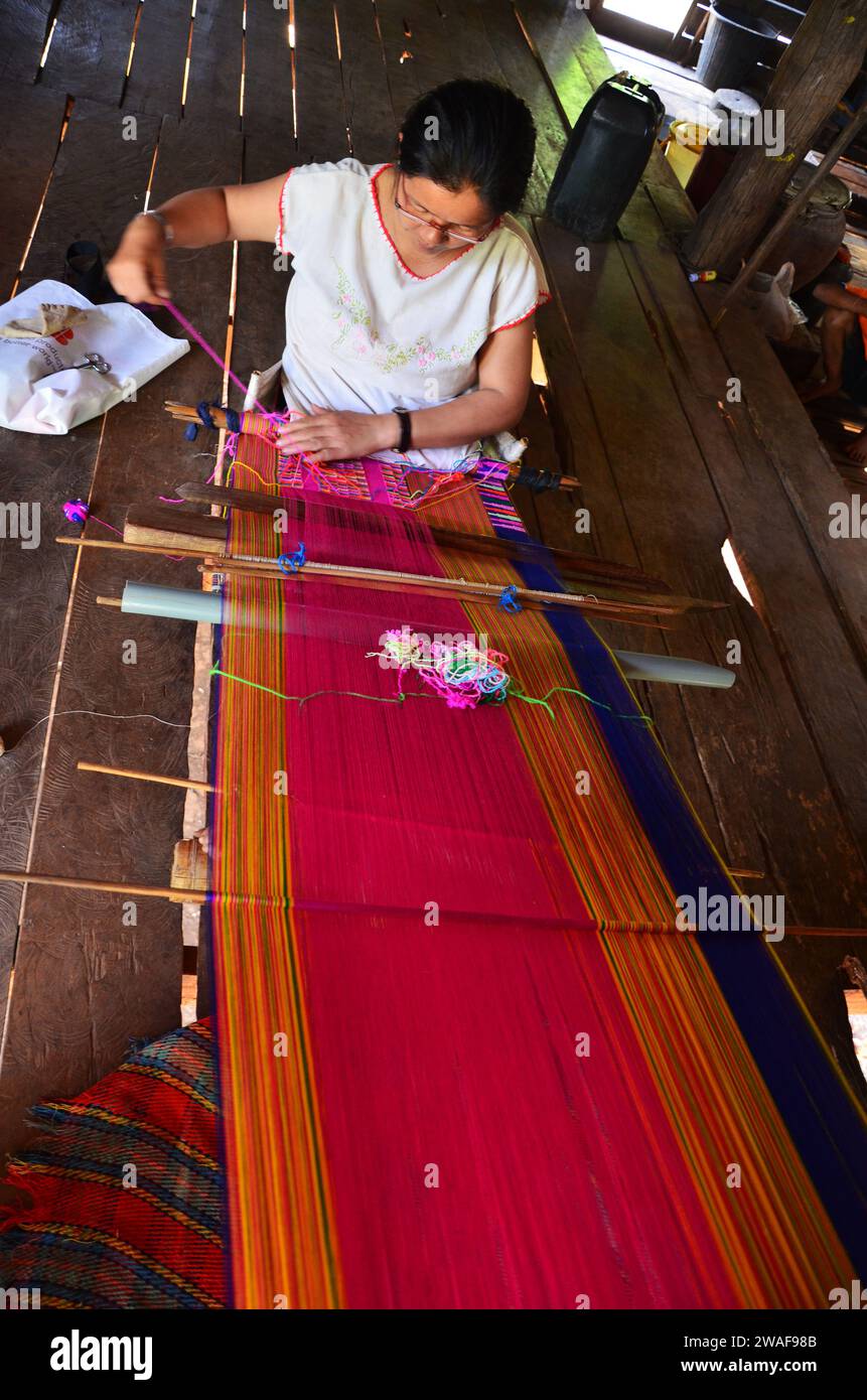 Traditional folk wisdom hand woven cotton of Kariang ethnic and tribe ...