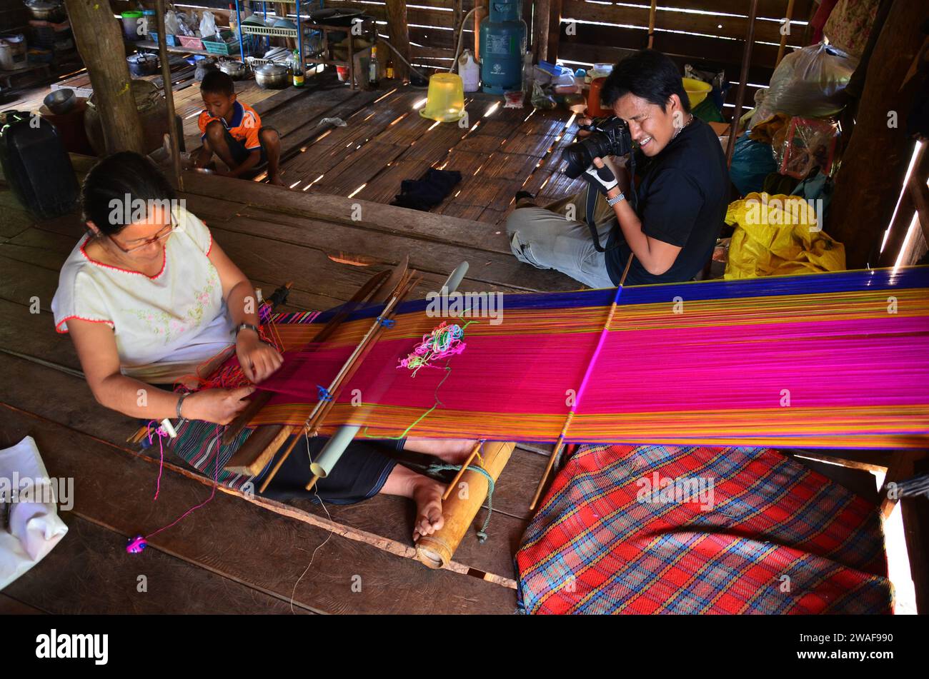Traditional folk wisdom hand woven cotton of Kariang ethnic and tribe ...