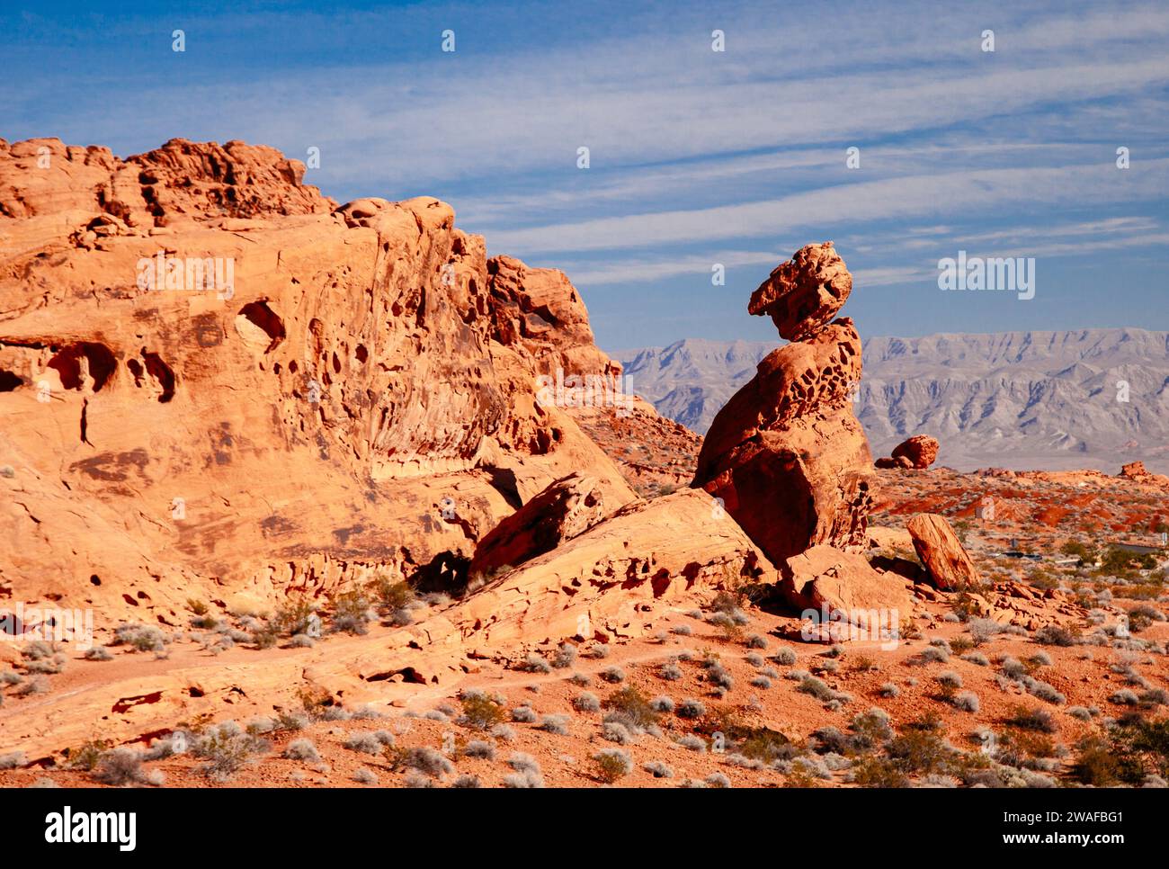 Valley of Fire State Park, balanced rock boulder, Nevada Stock Photo ...