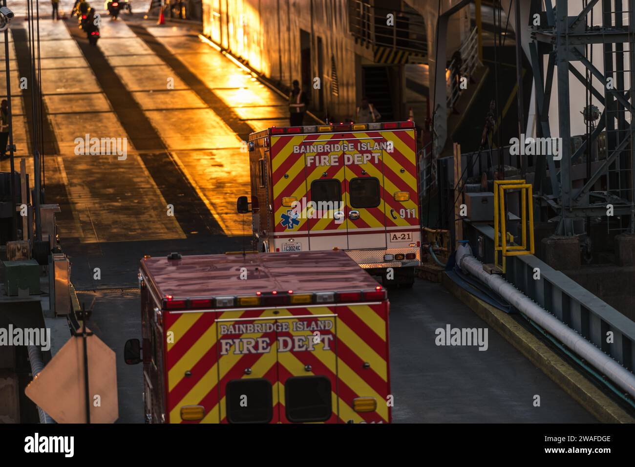 Seattle, USA. 4 Oct, 2023. Golden hour at the Colman Ferry Terminal on ...