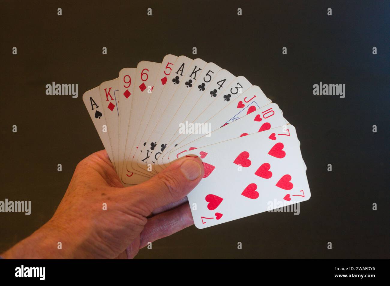 Hand cards bridge hi-res stock photography and images - Alamy