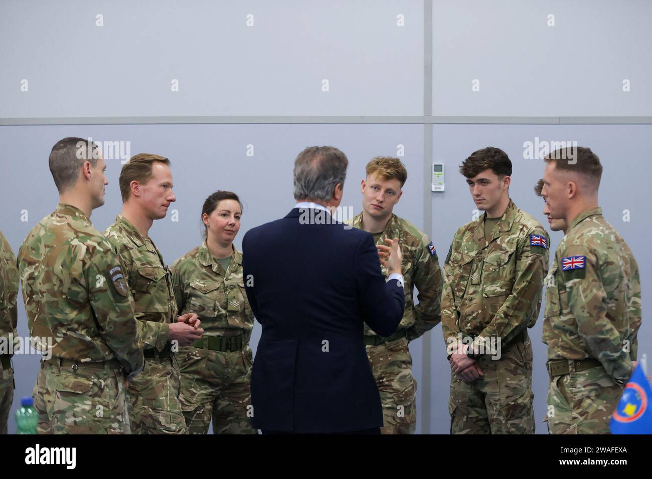 See british peacekeeping troops hi-res stock photography and images - Alamy
