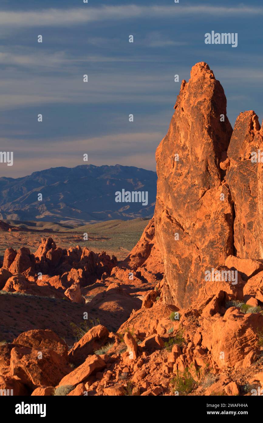 Red rocks along Fire Wave Trail, Valley of Fire State Park, Nevada ...