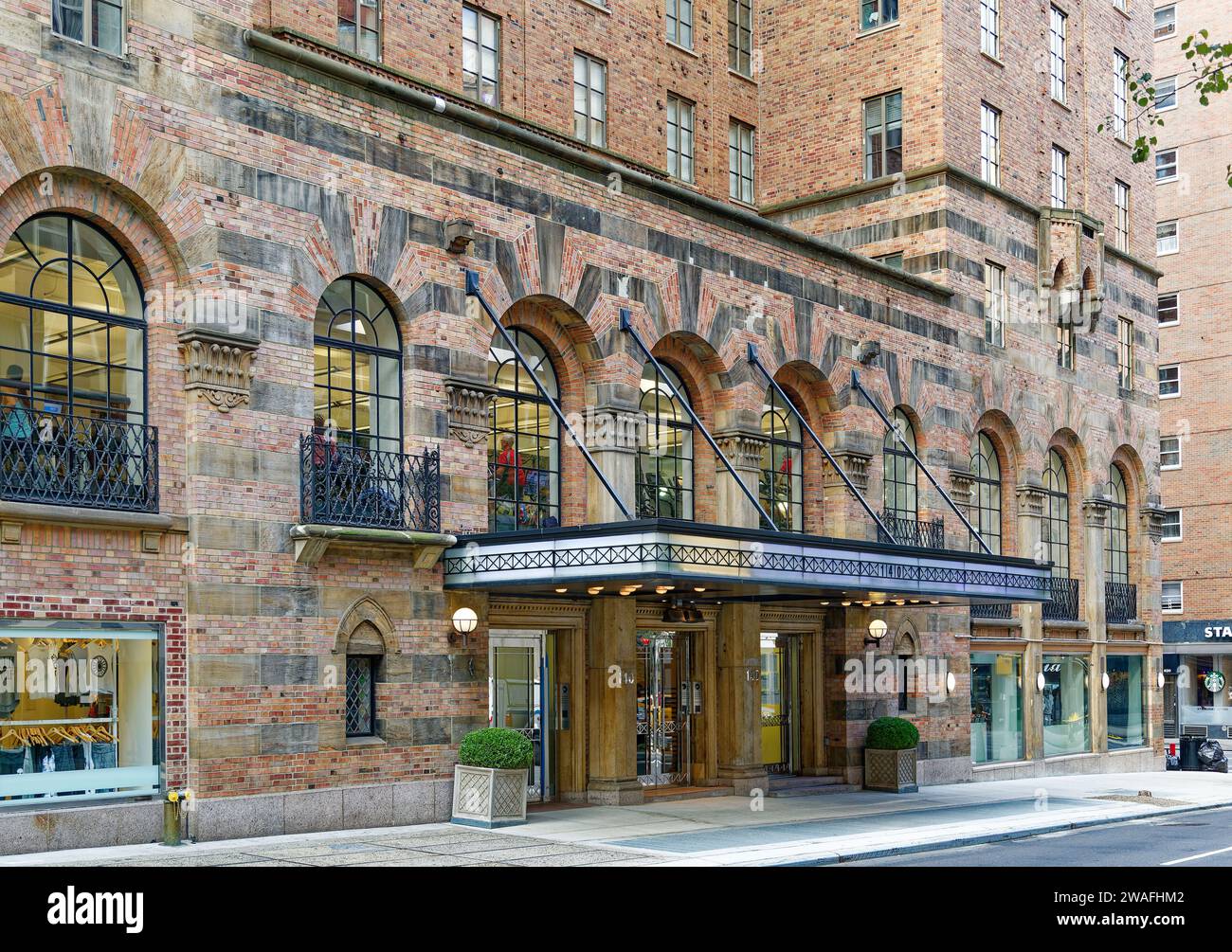 View lexington avenue 63rd street hi-res stock photography and images ...