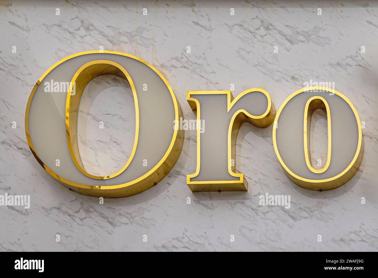 White Letters With Gold Outline 3d Sign Latin Oro at Marble Wall Stock ...