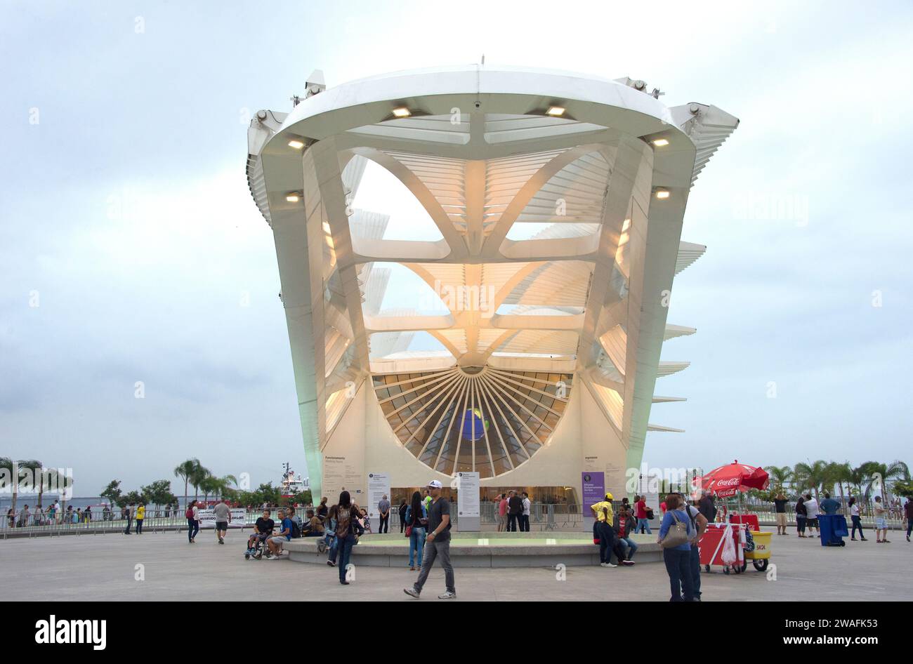 Rio de Janeiro, Museum of Tomorrow (Museu do Amanha) by Santiago ...