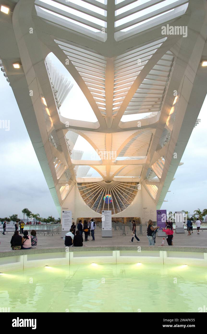 Rio de Janeiro, Museum of Tomorrow (Museu do Amanha) by Santiago ...