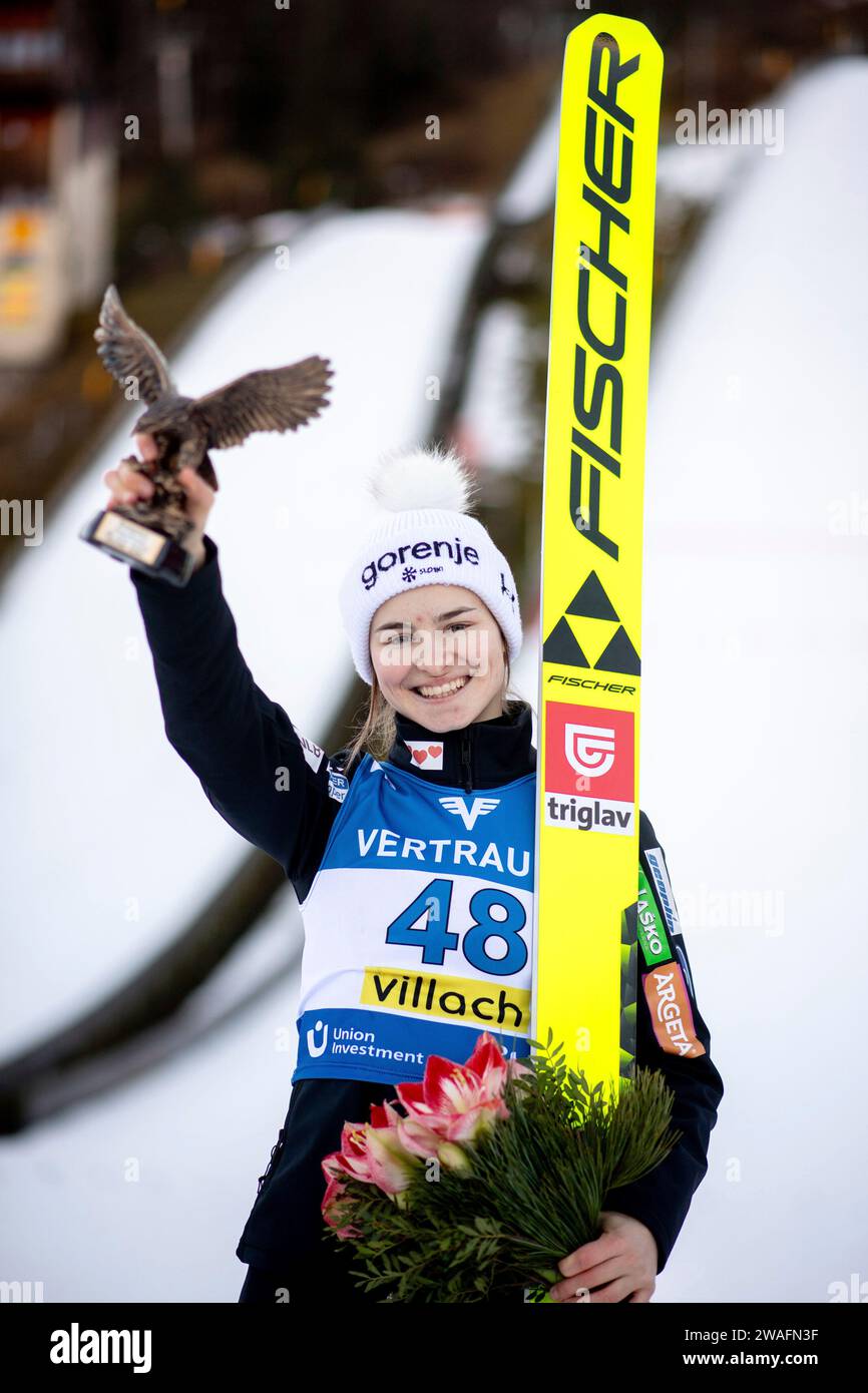 Nika Kriznar (Slowenien) jubelt ueber Platz 3, AUT, FIS Viessmsann ...