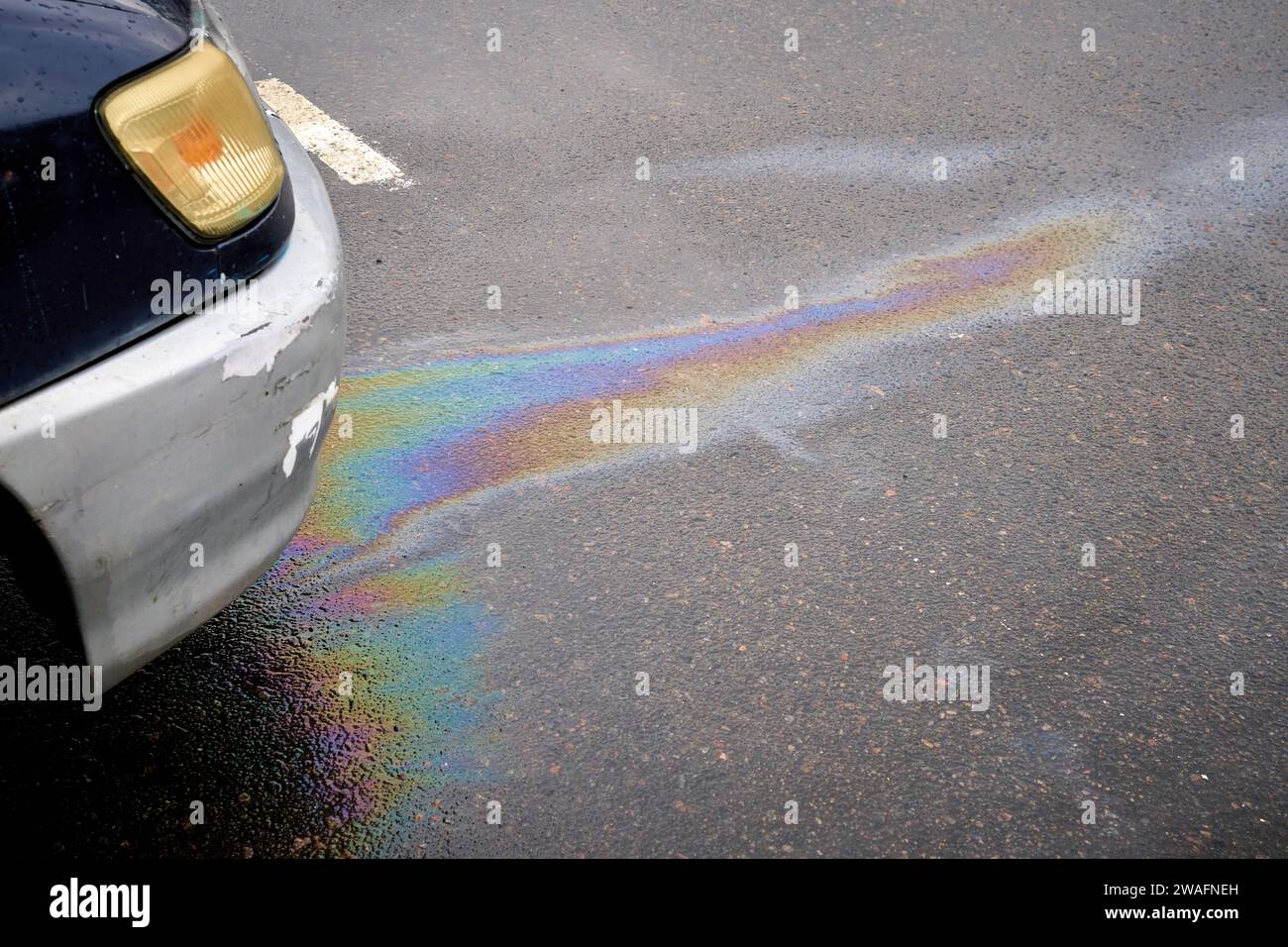 Oil leak from car hi-res stock photography and images - Alamy