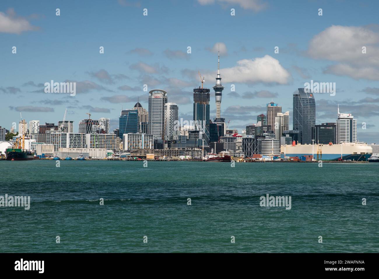 A view of Auckland's Skyline with its iconic Sky Tower Stock Photo - Alamy