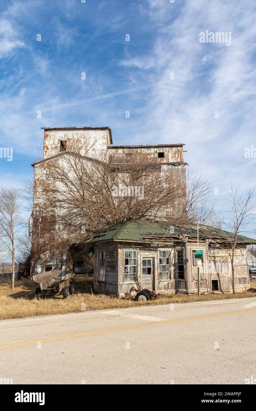 Cayuga grain elevator hi-res stock photography and images - Alamy