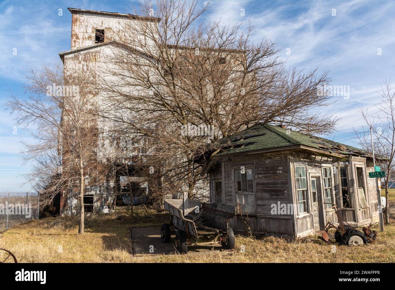 Historic grain silo in Cayuga Township, Livingston County, Illinois ...