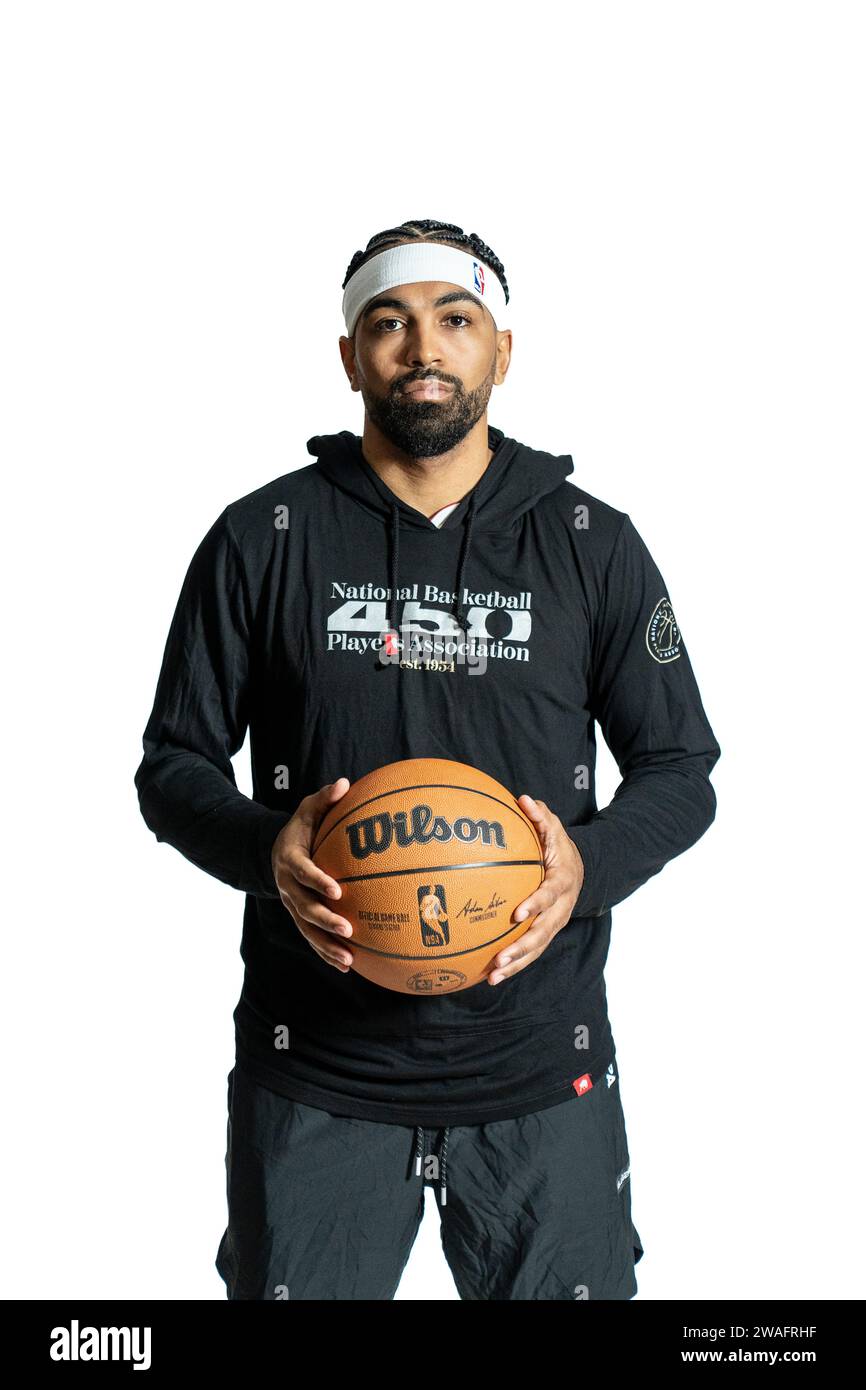 Gabe Vincent poses for a portrait on September 26, 2022 in Miami ...