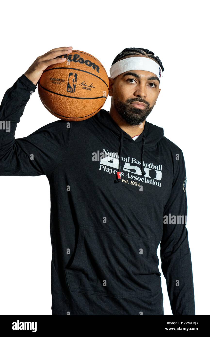 Gabe Vincent poses for a portrait on September 26, 2022 in Miami ...