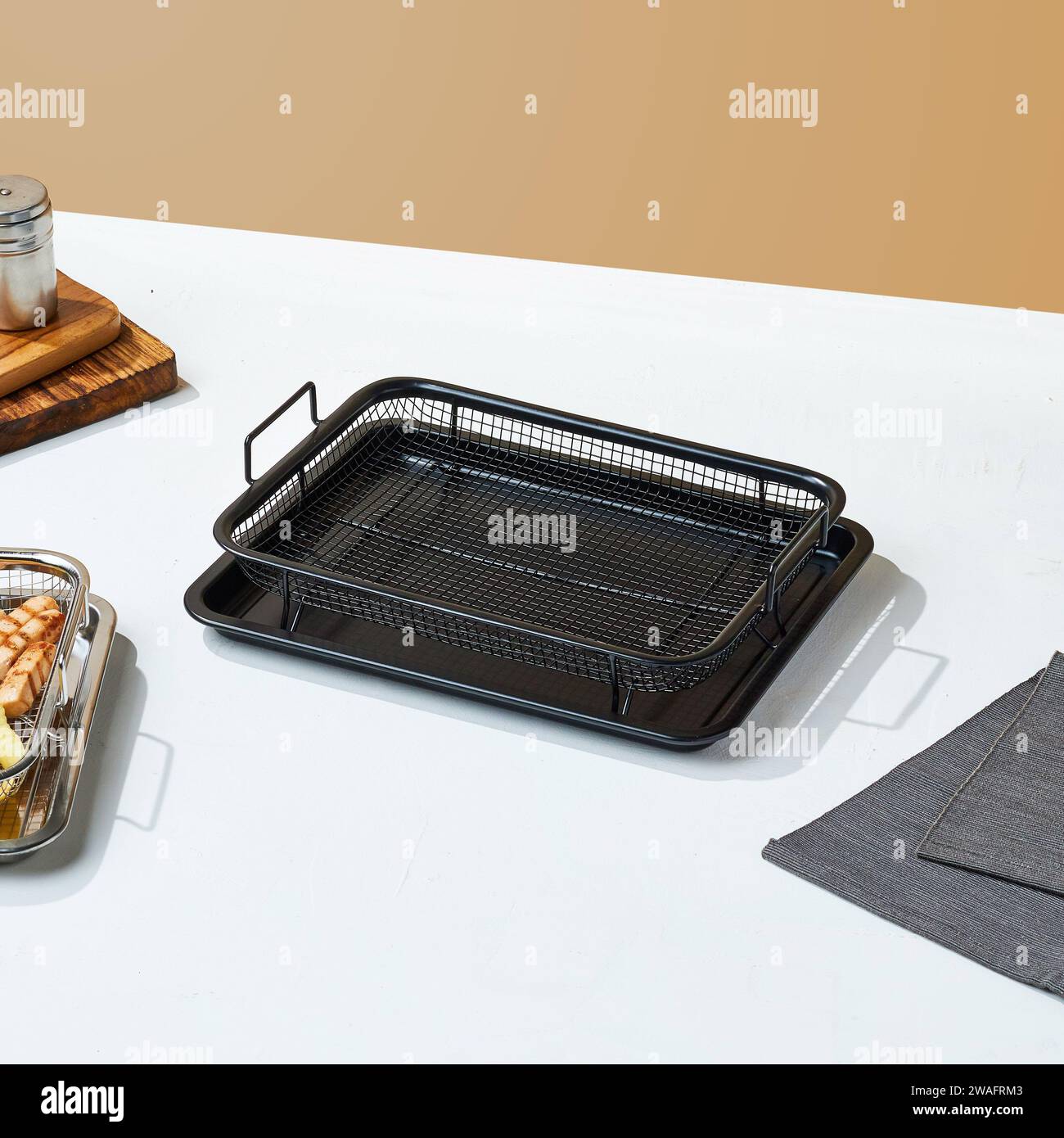 Oil tray hi-res stock photography and images - Alamy