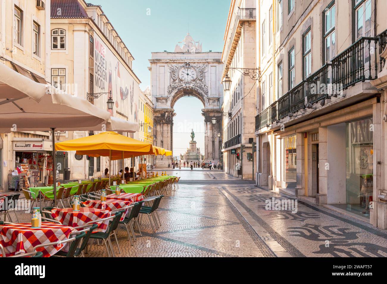 Arco da hi-res stock photography and images - Alamy