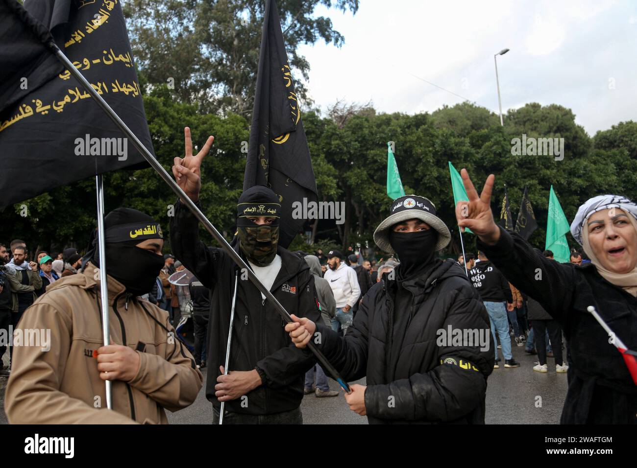 Palestinians chant slogans hi-res stock photography and images - Alamy