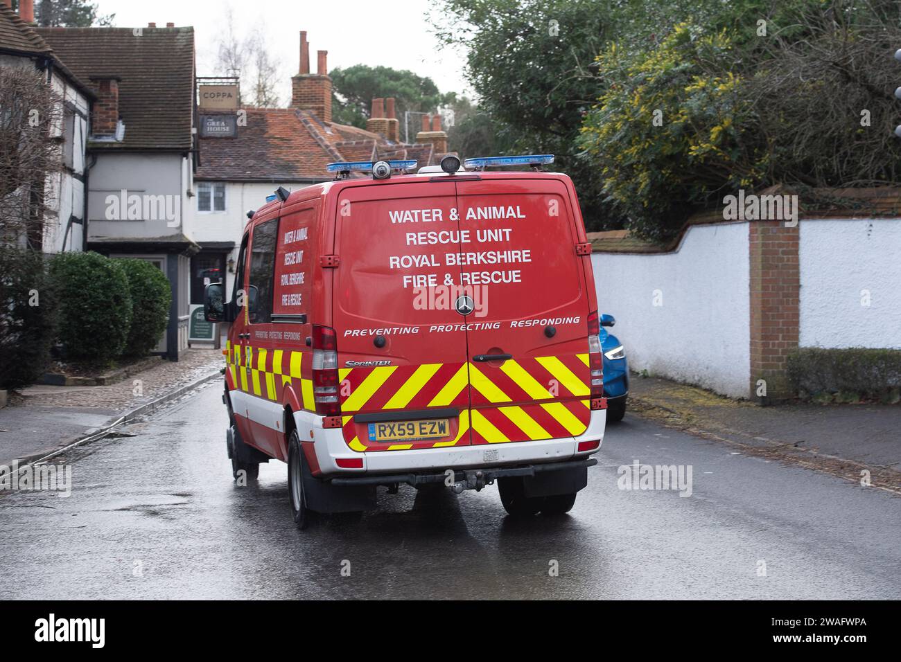 Animal and water rescue unit hi-res stock photography and images - Alamy