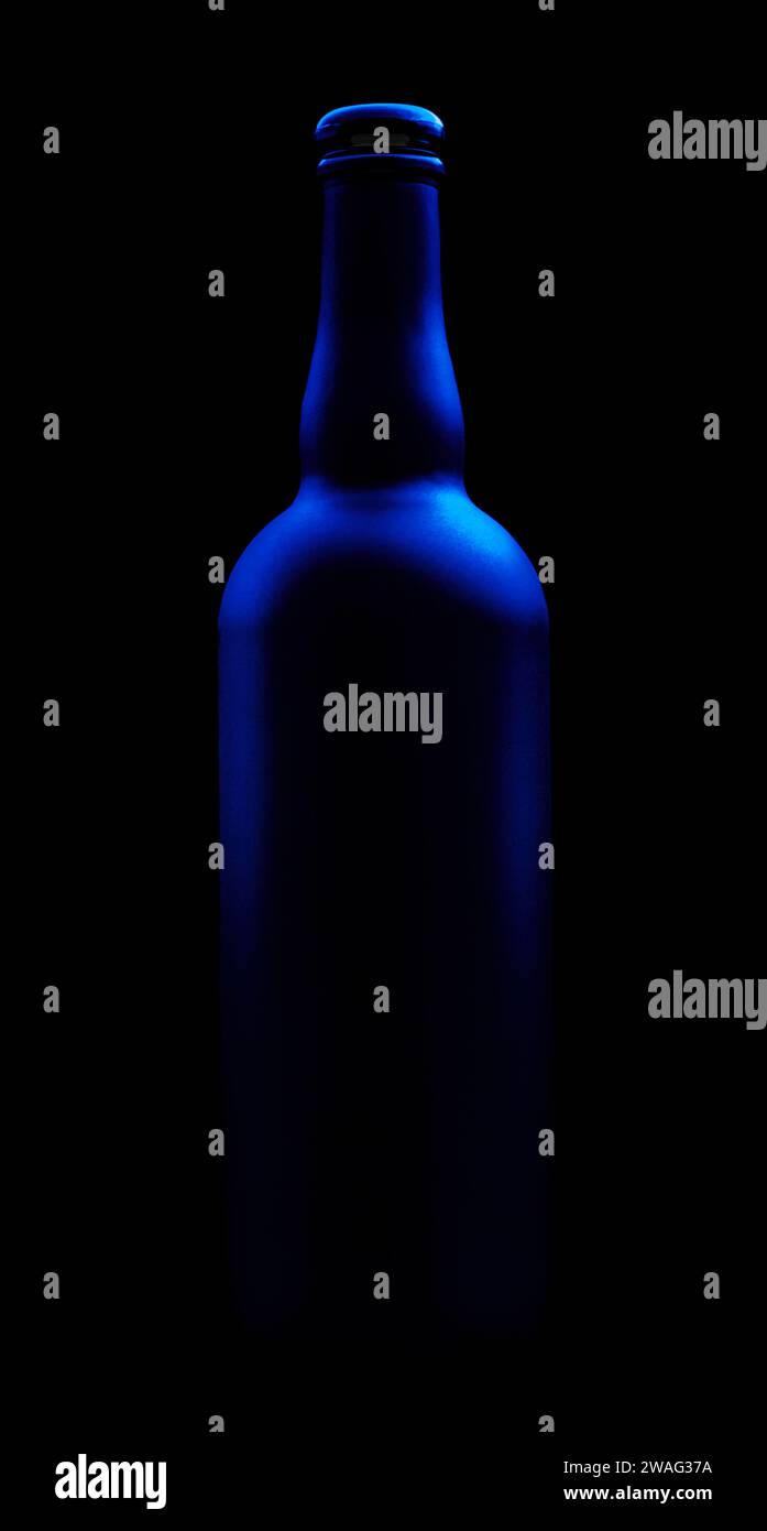 Matte black wine bottle hi-res stock photography and images - Alamy