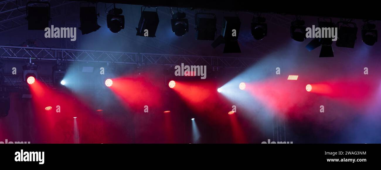 Light beams through smoke hi-res stock photography and images - Alamy