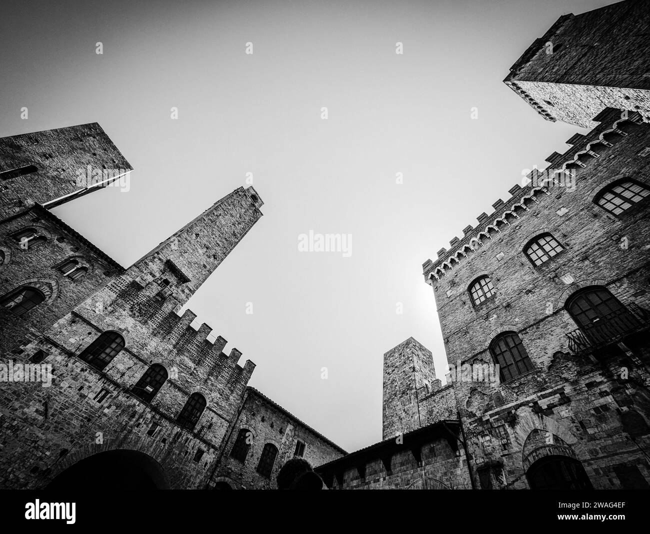 Town Hall San Gimignano Italy Black And White Stock Photos Images Alamy town-hall-san-gimignano-italy-black-and-white-stock-photos-images-alamy