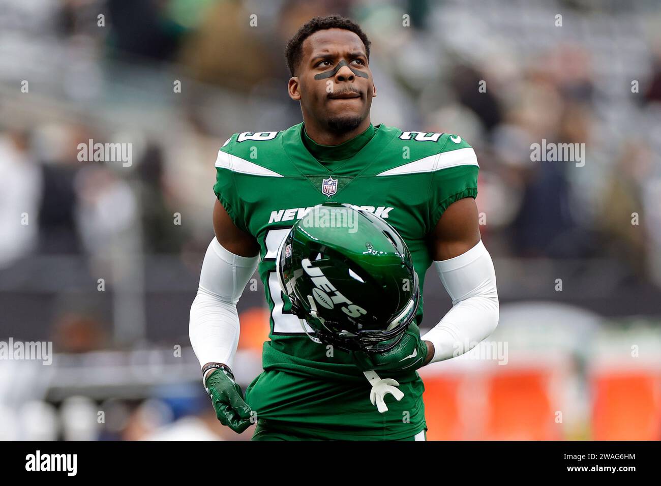 New York Jets safety Jarrick Bernard-Converse (29) warms up before ...