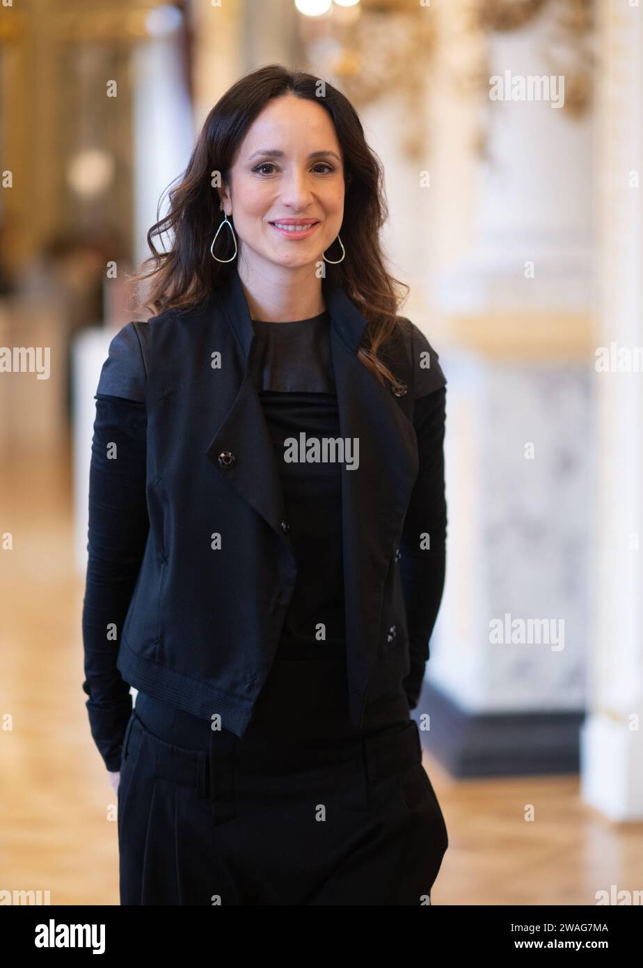 Dresden, Germany. 04th Jan, 2024. Actor Stephanie Stumph stands in the ...
