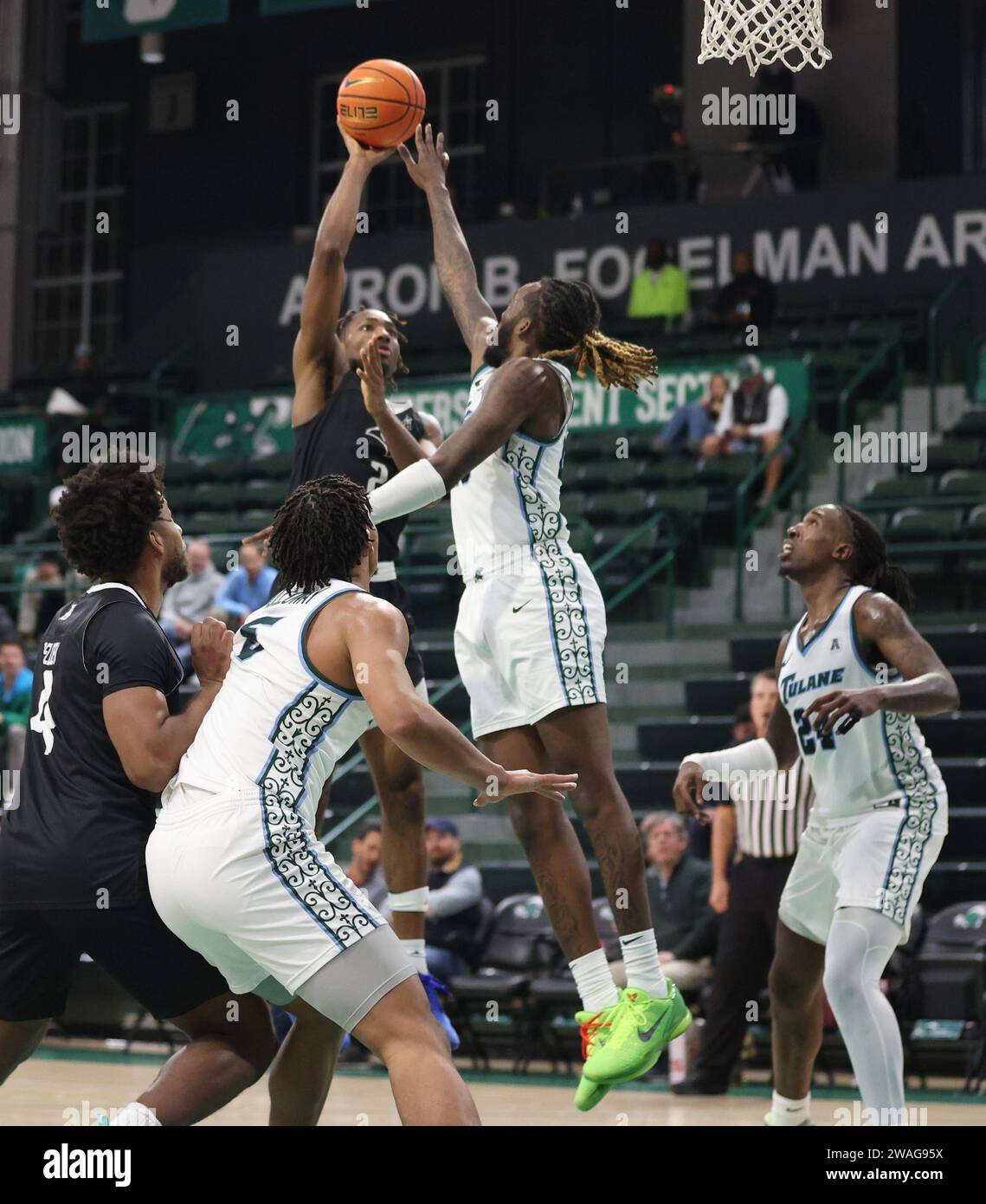 New Orleans, USA. 03rd Jan, 2024. Tulane Green Wave guard Jaylen Forbes ...