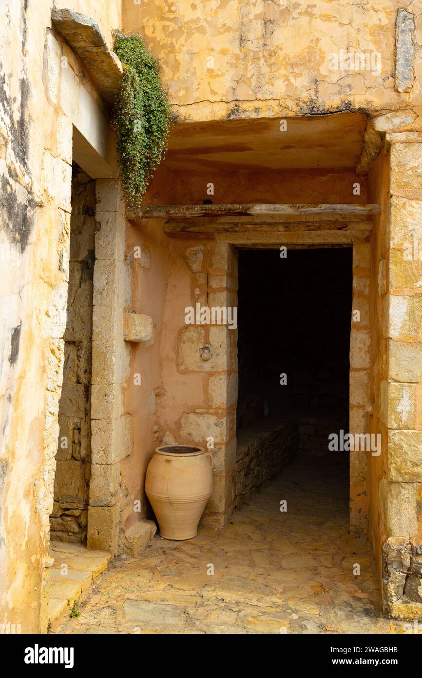 Olive oil factory hi-res stock photography and images - Alamy