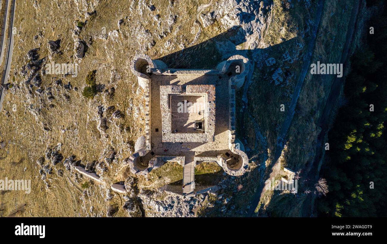 Rocca Calascio 2023. Aerial view of the castle of Rocca Calascio, built ...