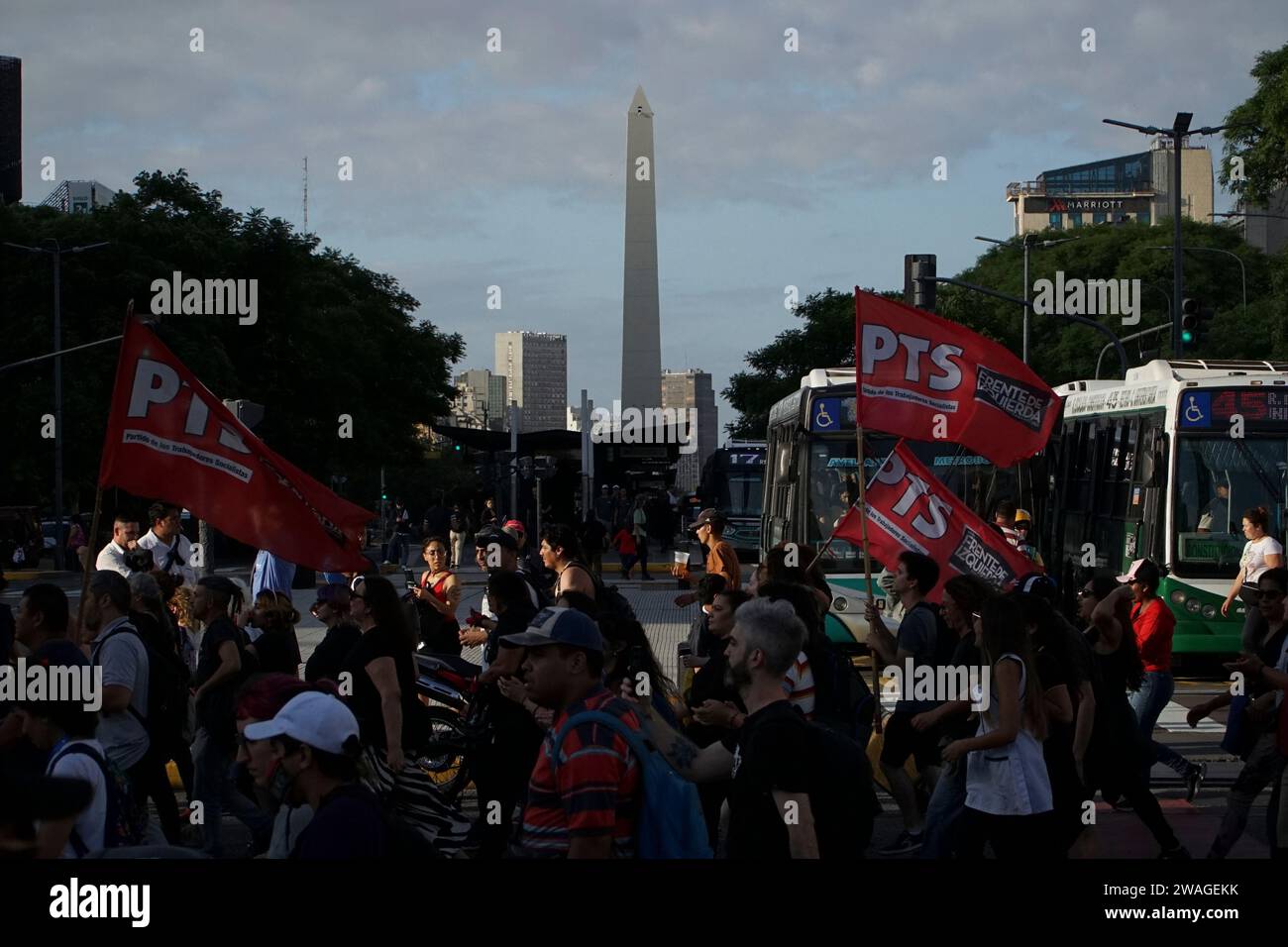 Militants from left-wing parties march against the anti-blocking ...