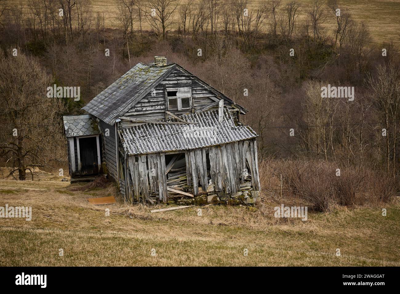Old farmhouse in norway hi-res stock photography and images - Alamy