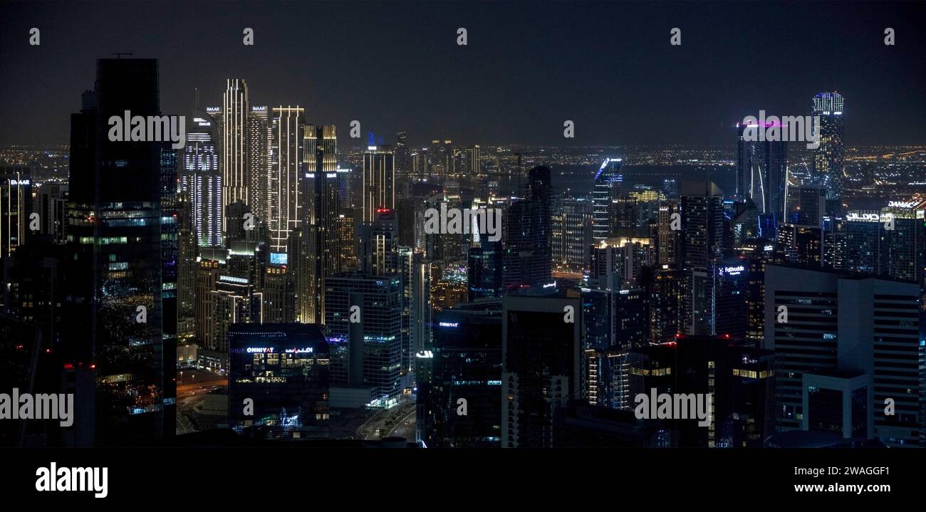 Dubai, UAE cityscape at night Stock Photo - Alamy