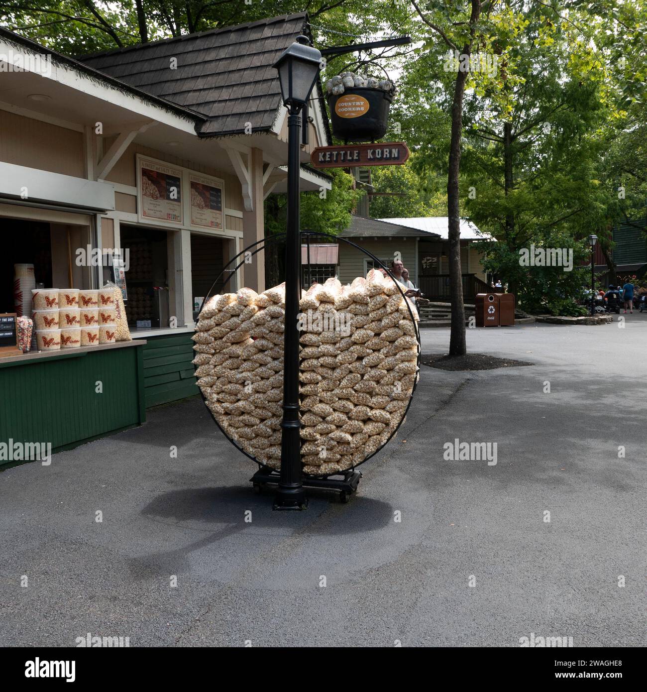 Dollywood sign hi-res stock photography and images - Alamy